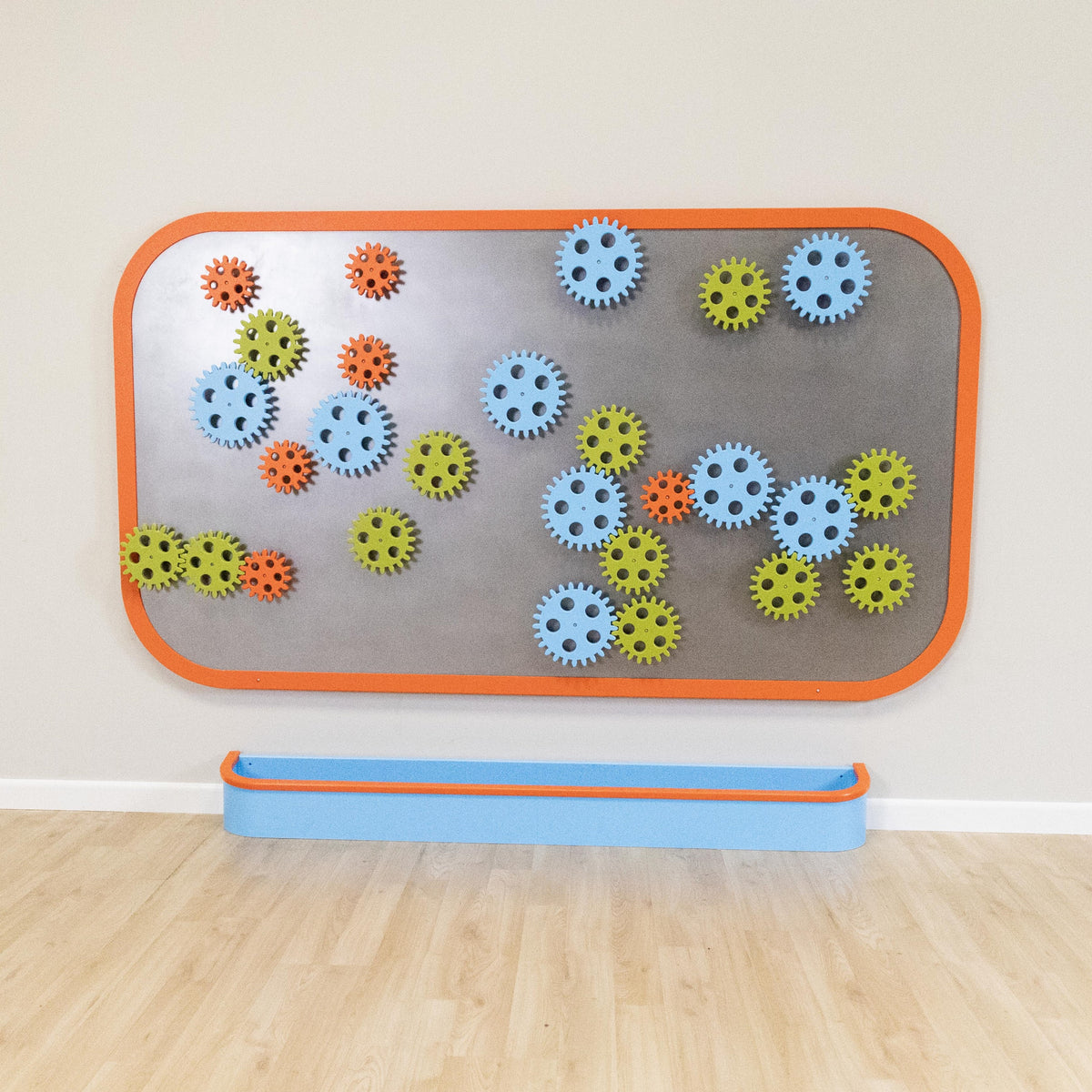 Magnetic Gear Wall – Momentum Interactives